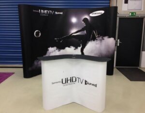 Expolinc Case & Counter Display - Indy Displays