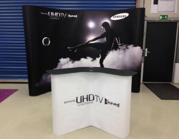 Expolinc Case & Counter Display - Indy Displays