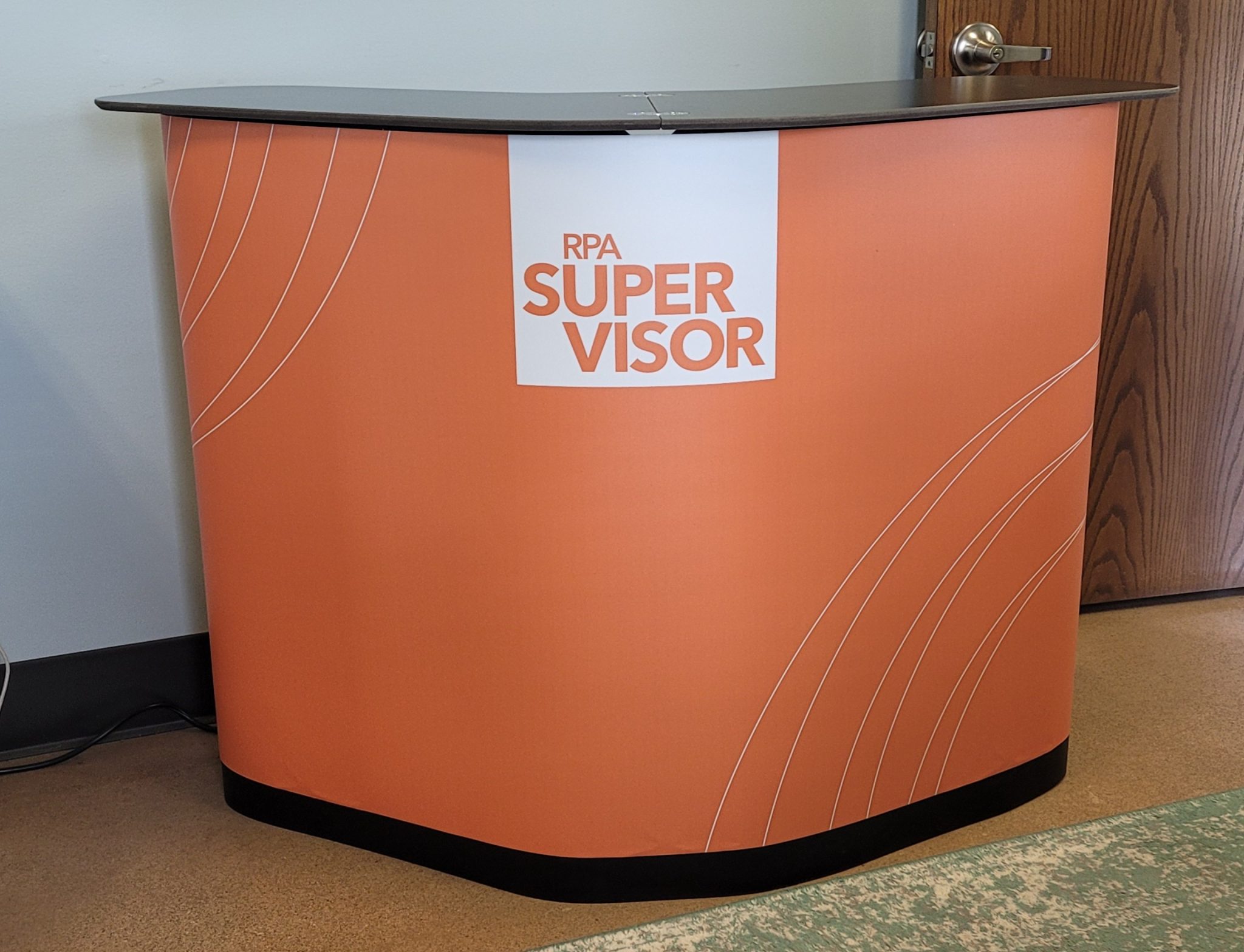 Expolinc Case & Counter Display - Indy Displays